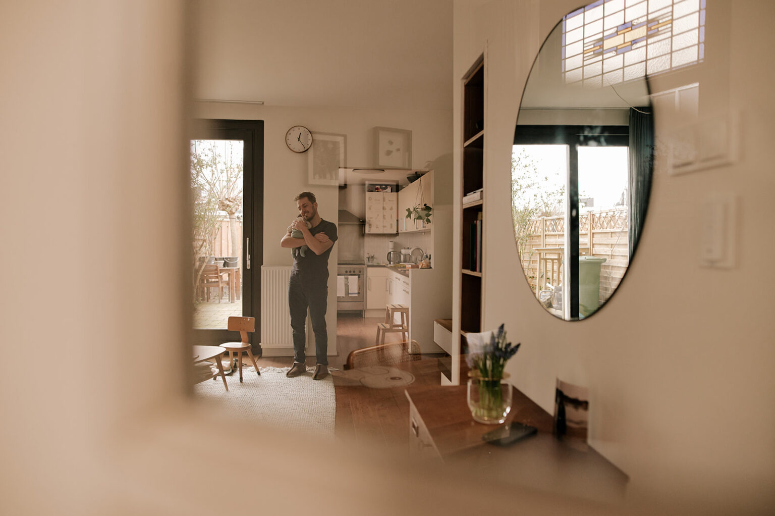 Capturing Authenticity: The Essence of Natural Moments in Indoor ...